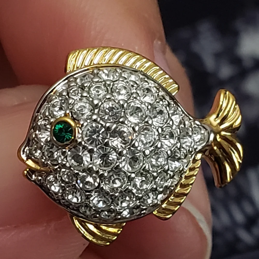 Swarovski | Jewelry | Signed Swarovski Crystal Greeneyed Fish Lapel ...